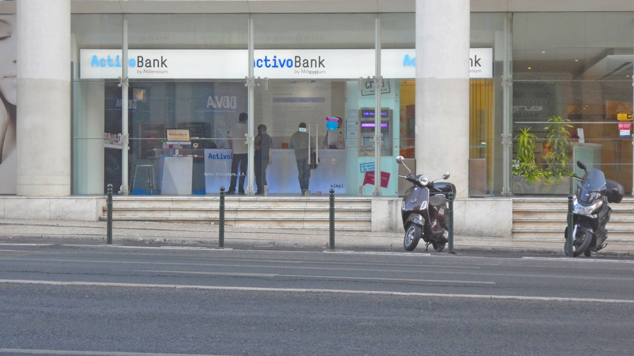 ActivoBank - Grupo Millennium BCP - Bancos de Portugal