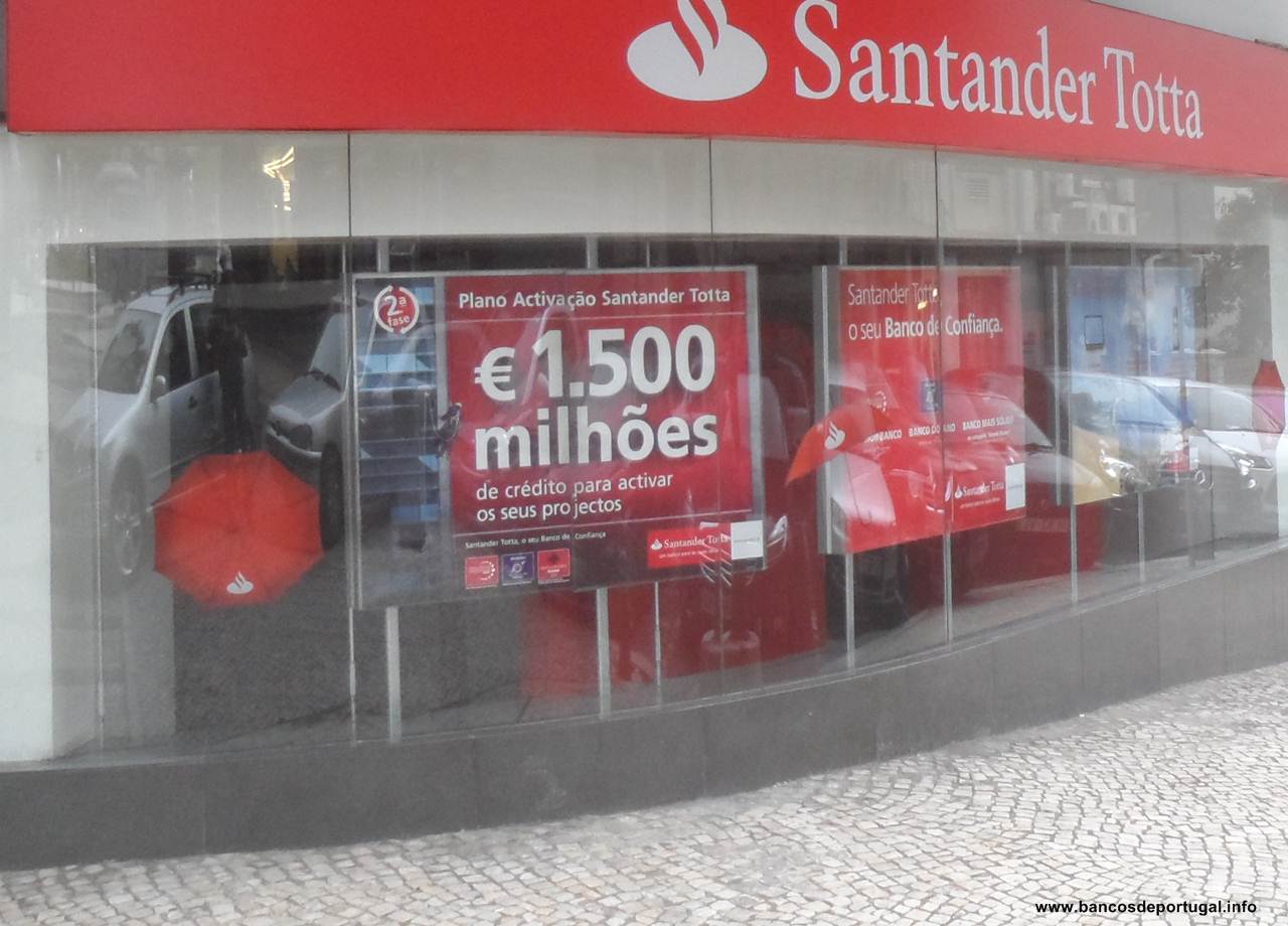 Balcão Banco Santander Totta em Alcobaça - Bancos de Portugal