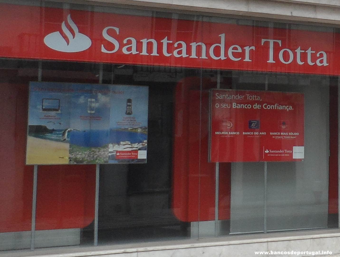 Agência do Banco Santander Totta Aveiro Conselheiro Luís Magalhães